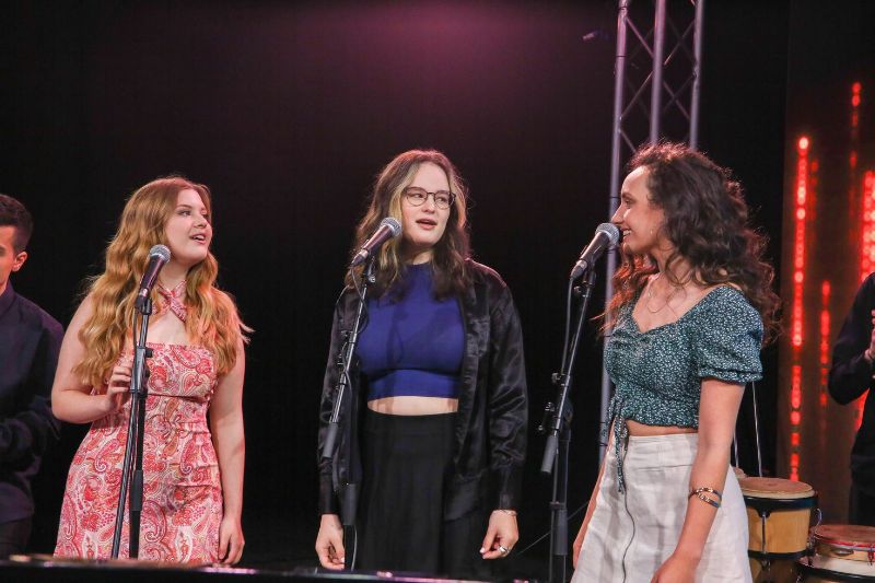 הזמרים שלנו - jonathan-perlman.co.il